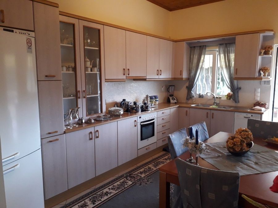 ΒΙΛΛΑ 275 ΤΜ ΣΕ ΟΙΚΟΠΕΔΟ 5800 ΤΜ ΣΤΗΝ ΠΕΡΙΟΧΗ ΠΕΡΑΧΩΡΑ ΛΟΥΤΡΑΚΙΟΥ