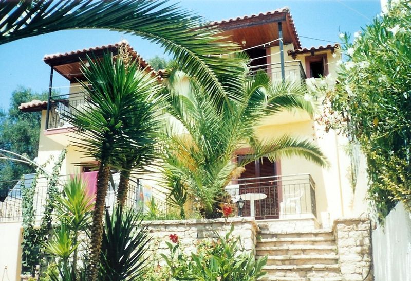 ΠΩΛΕΙΤΑΙ ΣΥΓΚΡΟΤΗΜΑ ΕΝΟΙΚΙΑΖΟΜΕΝΩΝ ΔΙΑΜΕΡΙΣΜΑΤΩΝ ΣΤΑ ΣΥΒΟΤΑ