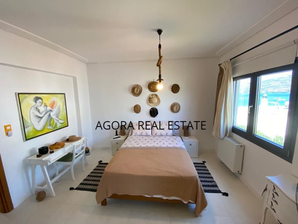 ΠΩΛΕΙΤΑΙ ΥΠΕΡΠΟΛΥΤΕΛΕΣ ΠΑΡΑΘΑΛΑΣΣΙΟ ΔΙΑΜΕΡΙΣΜΑ 140ΤΜ ΣΤΟ ΛΟΥΤΡΑΚΙ.