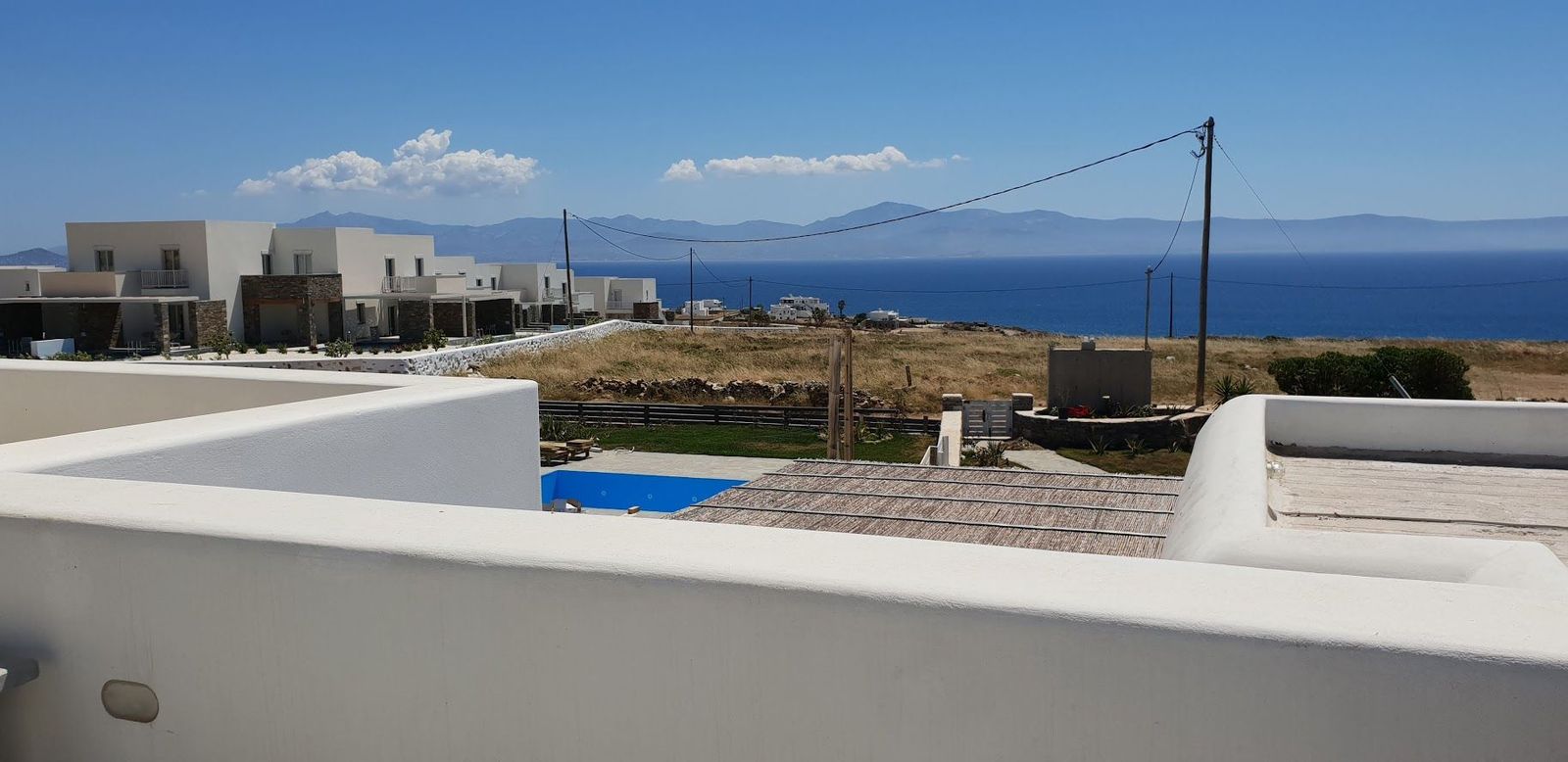 Ακινητο με 4 πισινες κοντα στην παραλια της Πουντας στο Πισω Λιβαδι