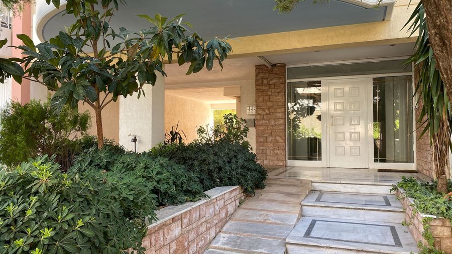 ΟΡΟΦΟΔΙΑΜΕΡΙΣΜΑ ΣΤΗΝ ΑΝΩ ΓΛΥΦΑΔΑ ΜΕ ΑΠΟΚΛΕΙΣΤΙΚΗ ΧΡΗΣΗ ΤΑΡΑΤΣΑΣ