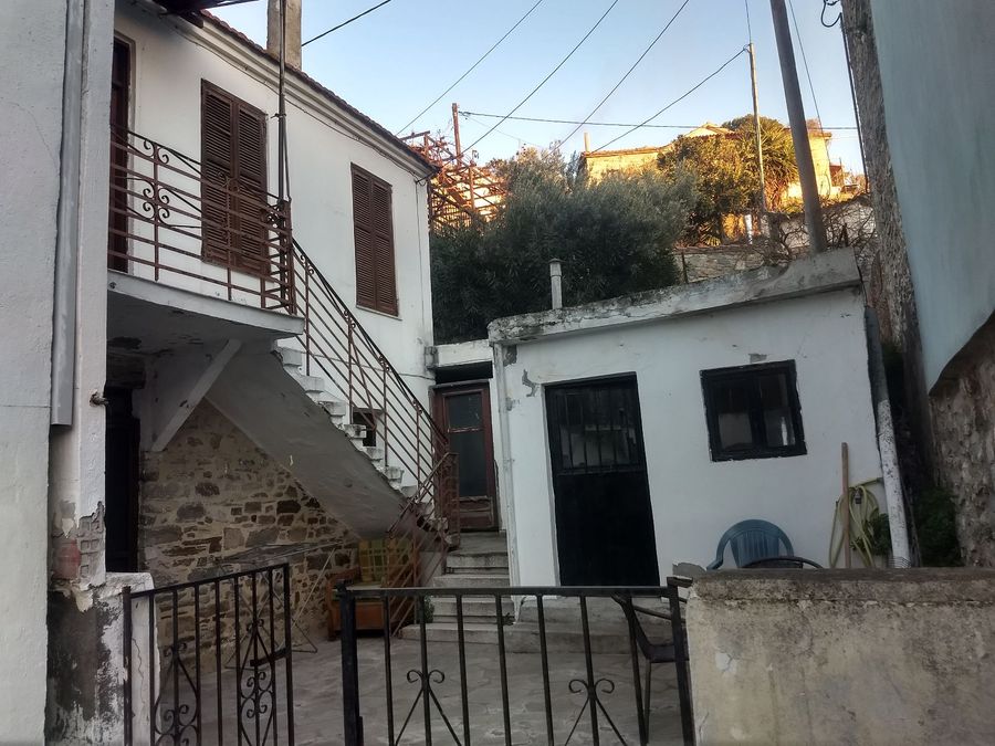 Μονοκατοικία προς πώληση Νικήτη (Σιθωνία) - ΠΩΛΕΙΤΑΙ ΠΕΤΡΙΝΟ ΣΠΙΤΙ ΣΤΗΝ ...
