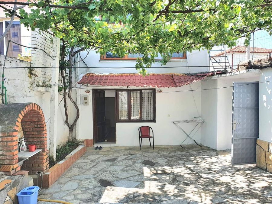 Shitet shtepia private