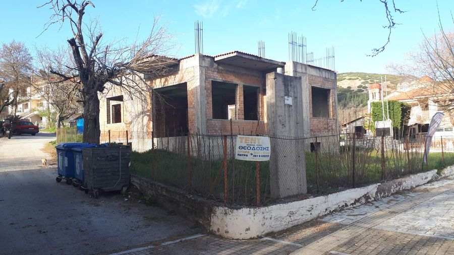 Πώληση, Κτίριο επαγγελματικών χώρων, 130τ.μ. Καλάβρυτα, Σκεπαστό ...