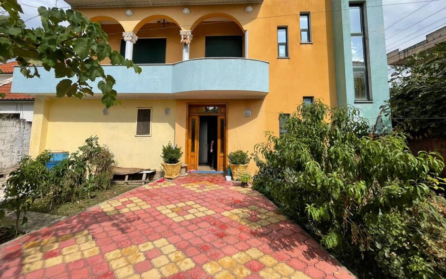 Shtëpi Private në shitje, 115m², 180.000€ - Autostrada TR-DR | Indomio.al