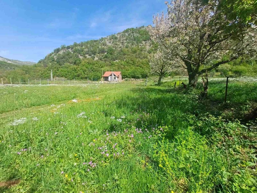 Bungalow for sale, 77sqm, 70,000€ - Bioce | Indomio.me